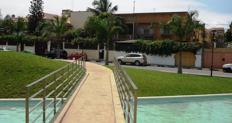 Passeio no bairro Miramar: Luanda - Welcome To Angola
